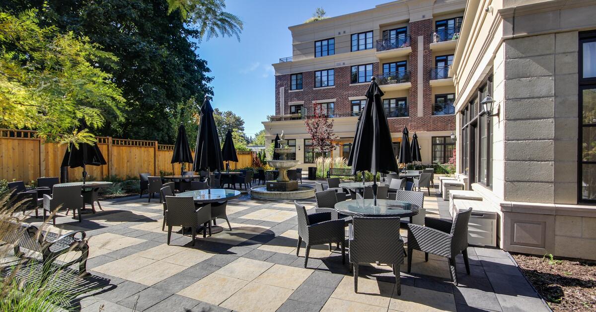 Retirement Home in Richmond Hill - Chartwell Oak Ridges