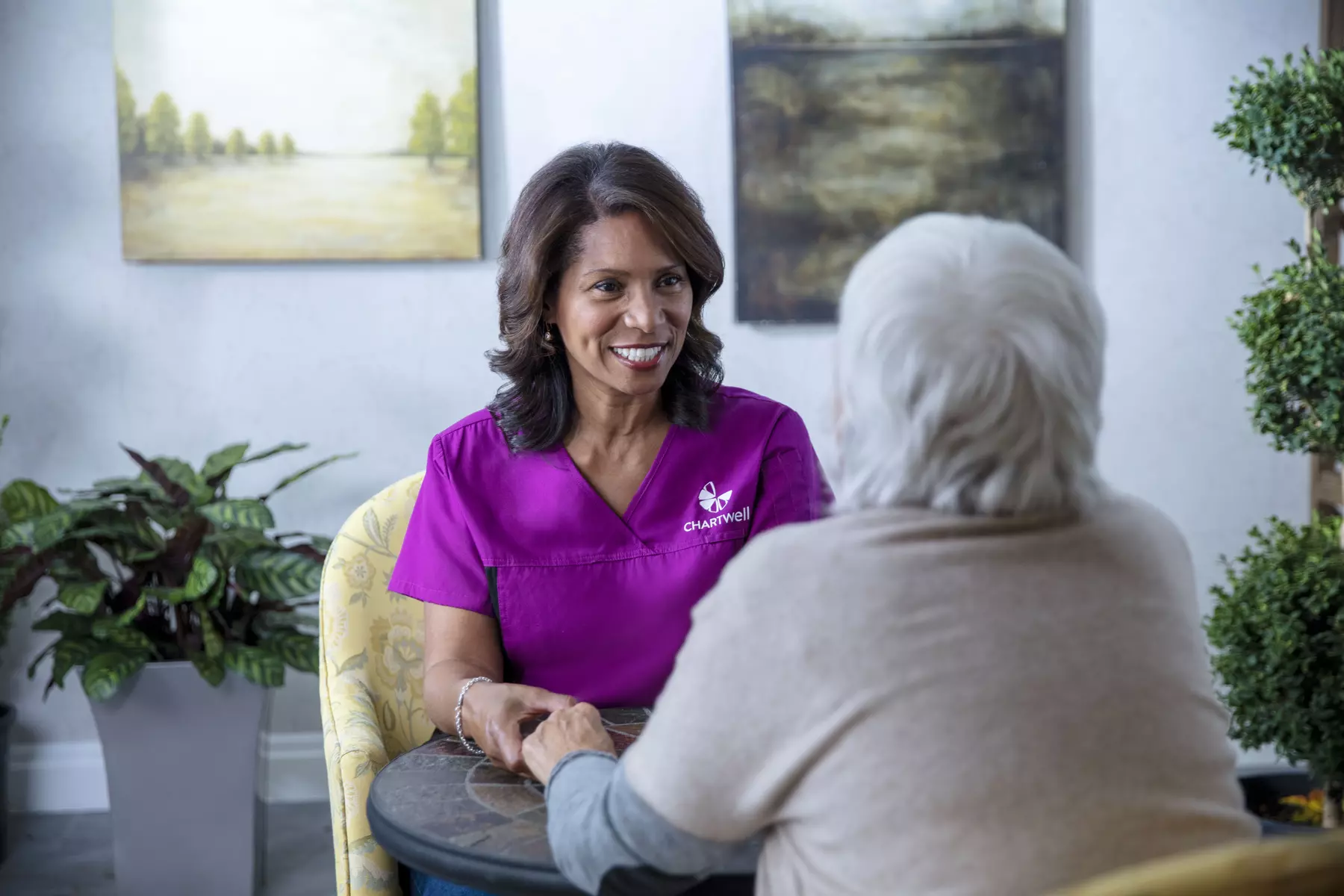 Senior care & support in Etobicoke at Chartwell Scarlett Heights