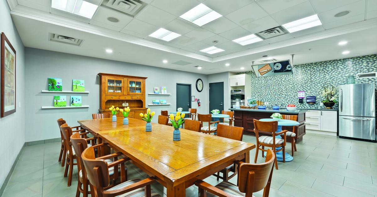 Retirement Home in Aurora - Chartwell Hollandview Trail