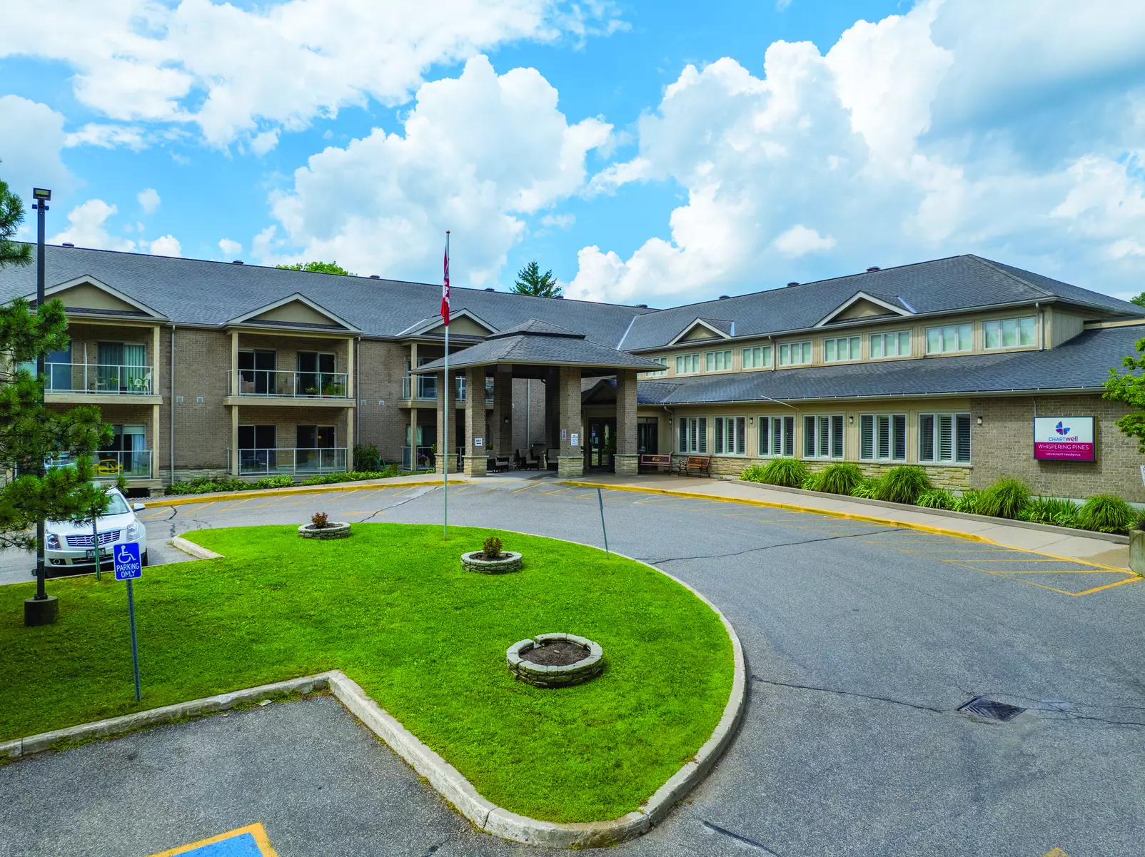 Retirement Home in Barrie - Chartwell Whispering Pines