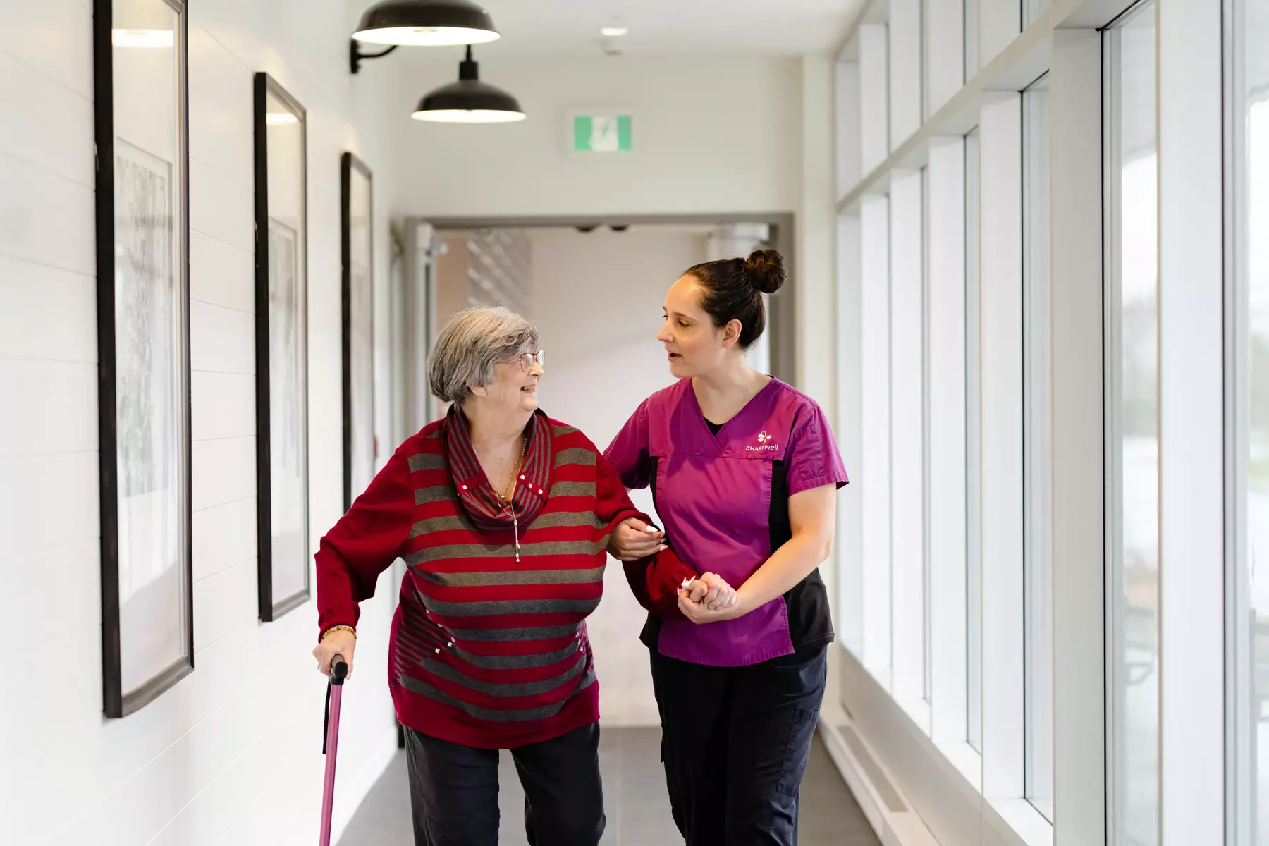 Memory care support in Oakville at Chartwell Waterford