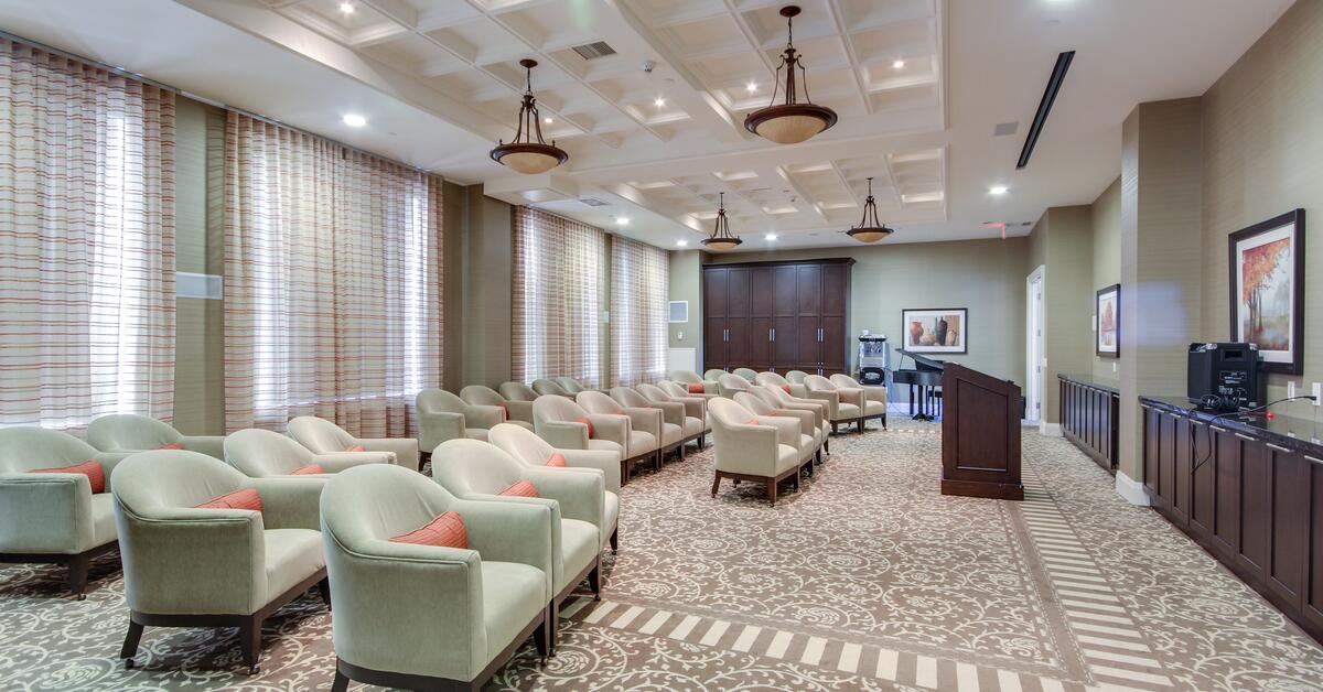 Retirement Home in Richmond Hill - Chartwell Oak Ridges